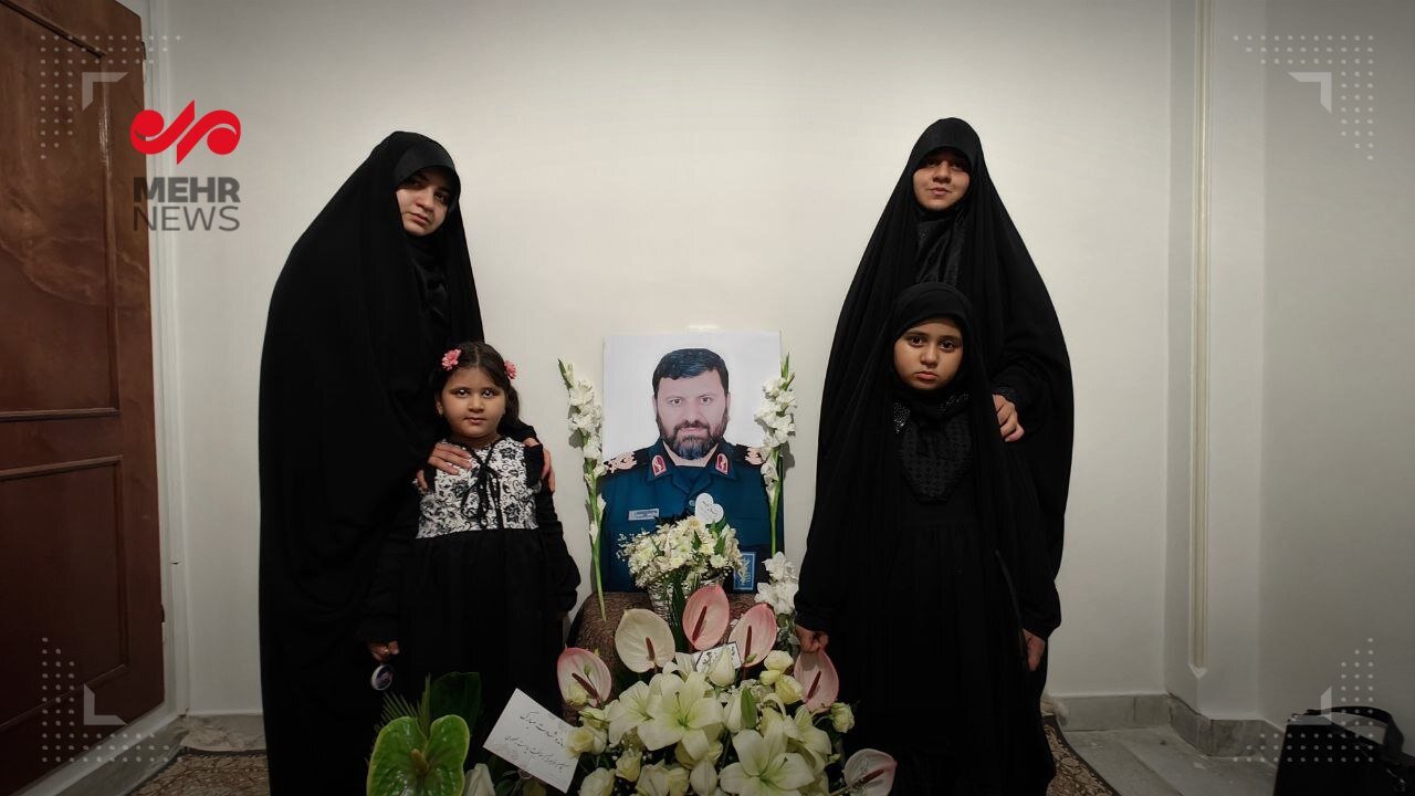 عکس مشترک ۴ دختر سرتیم حفاظت رئیس‌جمهوری در منزلشان